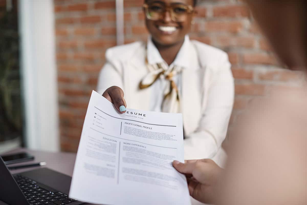 How to Return to Work After a Career Break: Confidence, Skills, and Success
